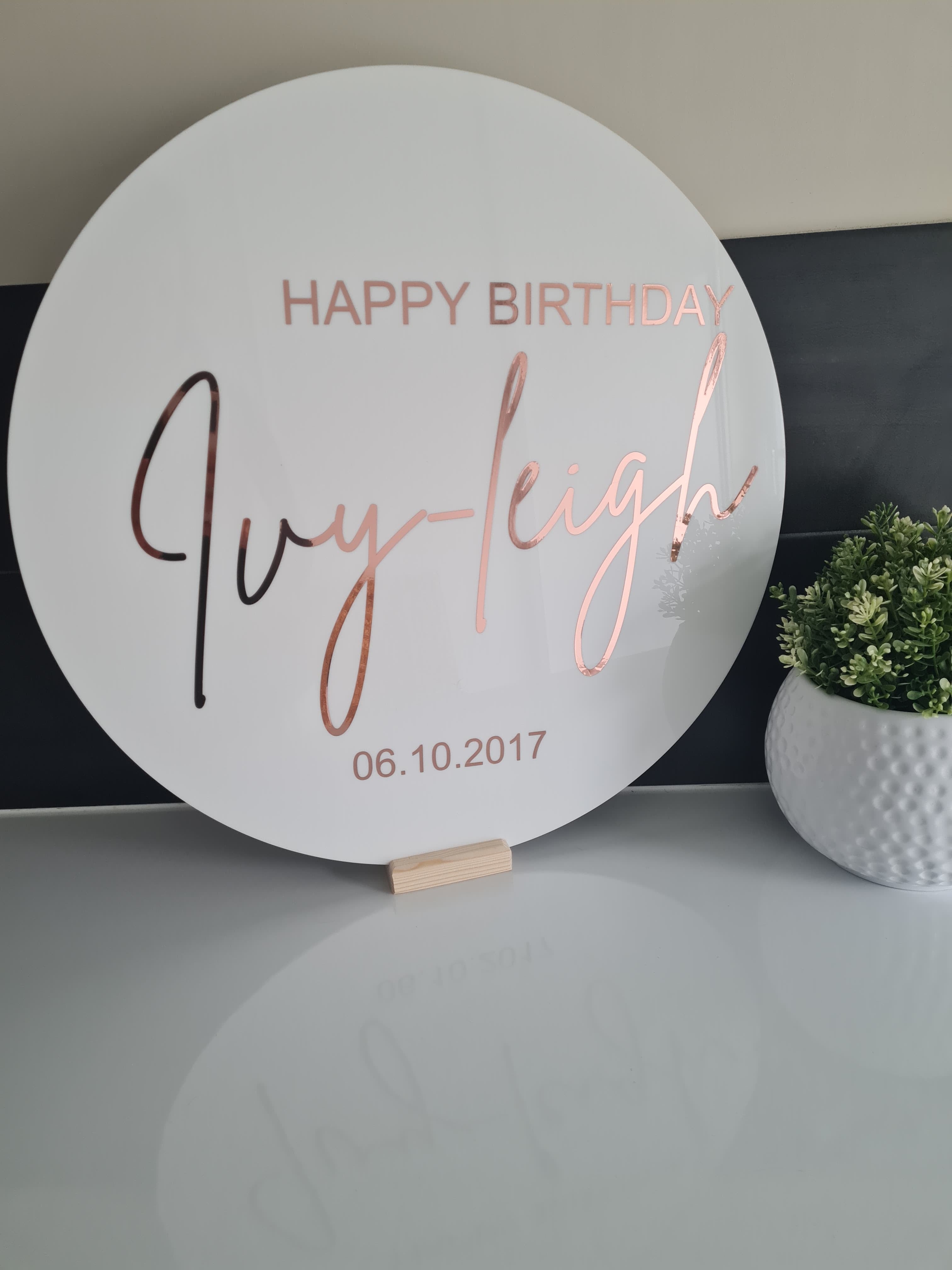 Birthday Round Sign with Date – StyleYourWayCreations